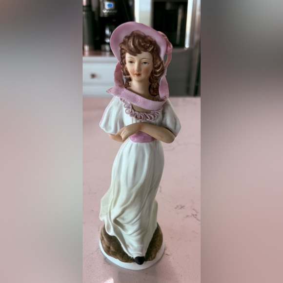 Lefton | Accents | Elegant White And Pink Porcelain Figurine Pinkie ...